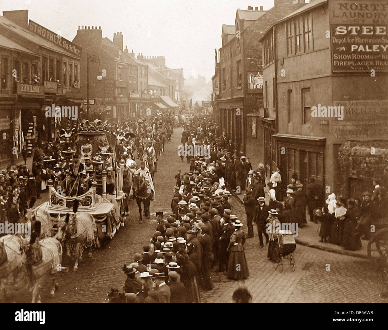 Circus parade early 1900s Stock Photo - Alamy