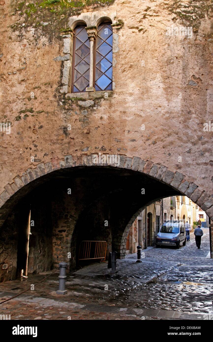 arch, Gothic window, Angles, Girona, Catalunya, Spain Stock Photo - Alamy