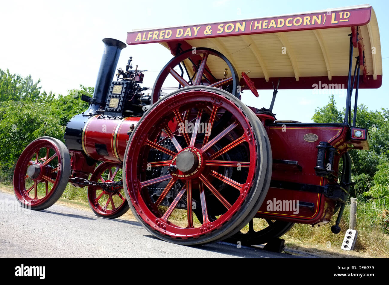 Vintage steam traction engine hi-res stock photography and images - Alamy