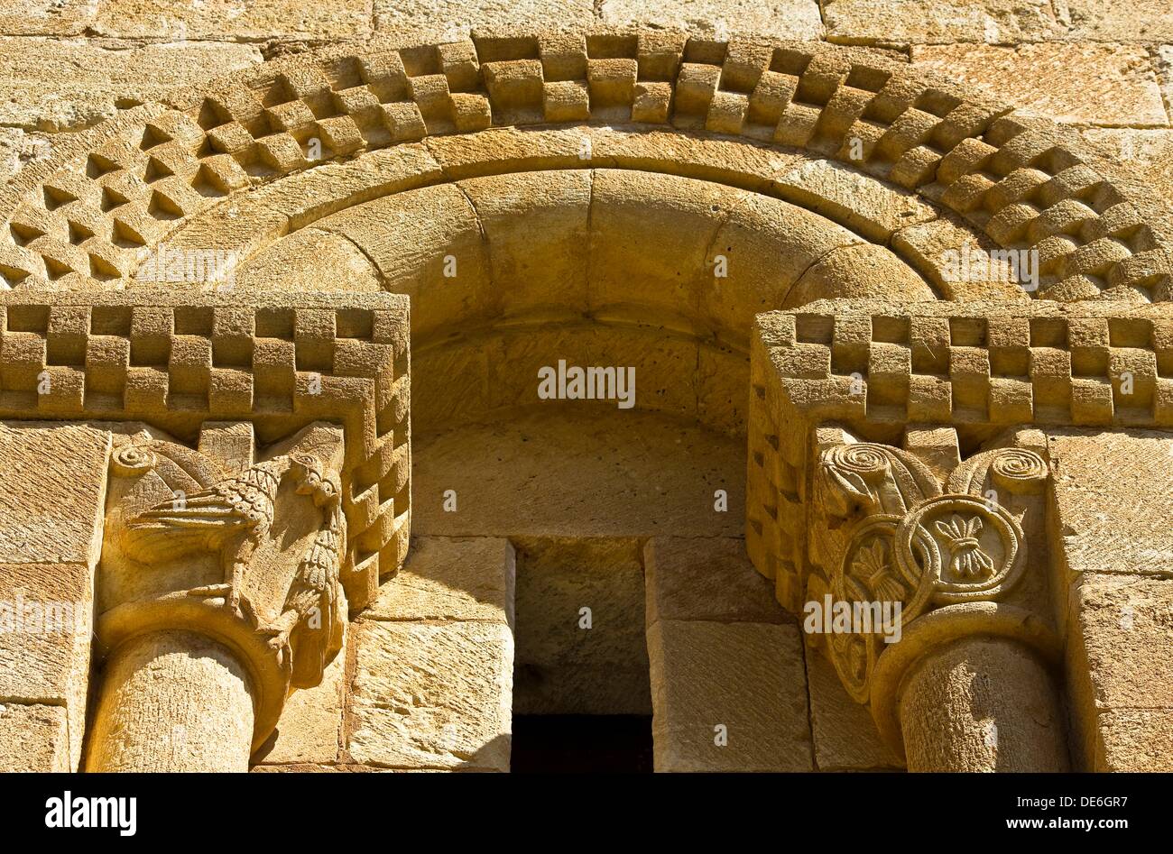 Imposts hi-res stock photography and images - Alamy
