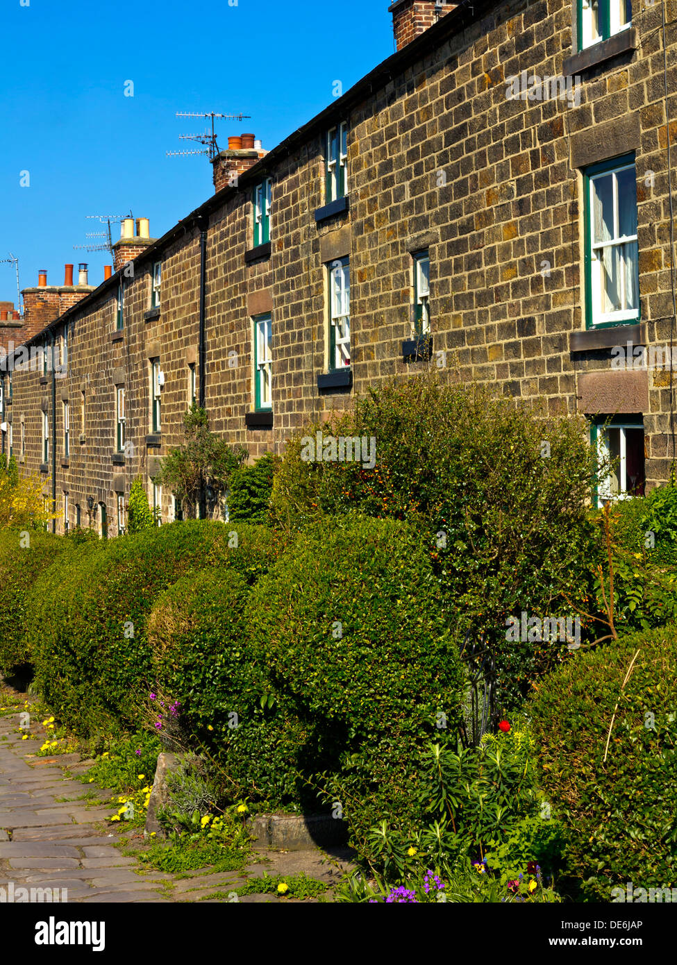 Cotton mill workers cottages at Long Row Belper Derbyshire UK built ...