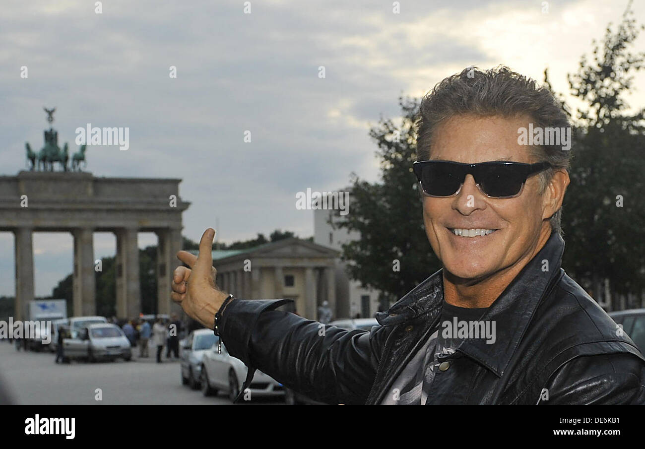 Berlin, Germany. 12th Sep, 2013. American actor David Hasselhoff points ...