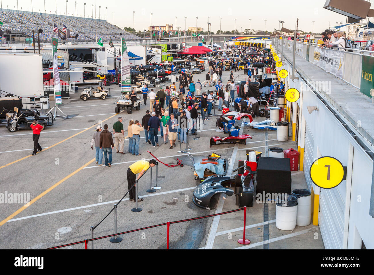 Speedway race hi-res stock photography and images - Alamy