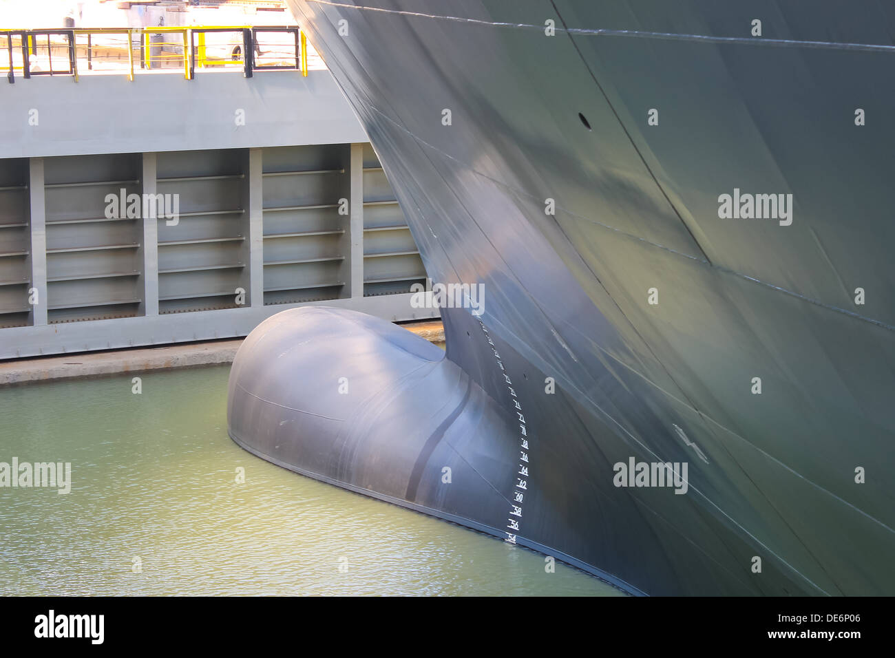 Nose dock hi-res stock photography and images - Alamy