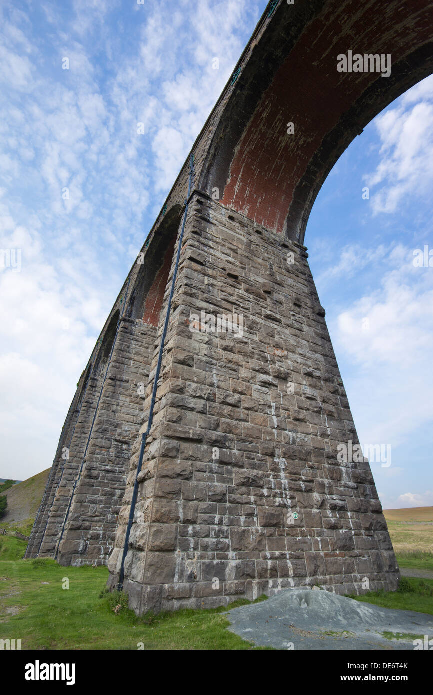 One of the 24 arches of the Ribblehead Viaduct spanning Batty Moss at ...