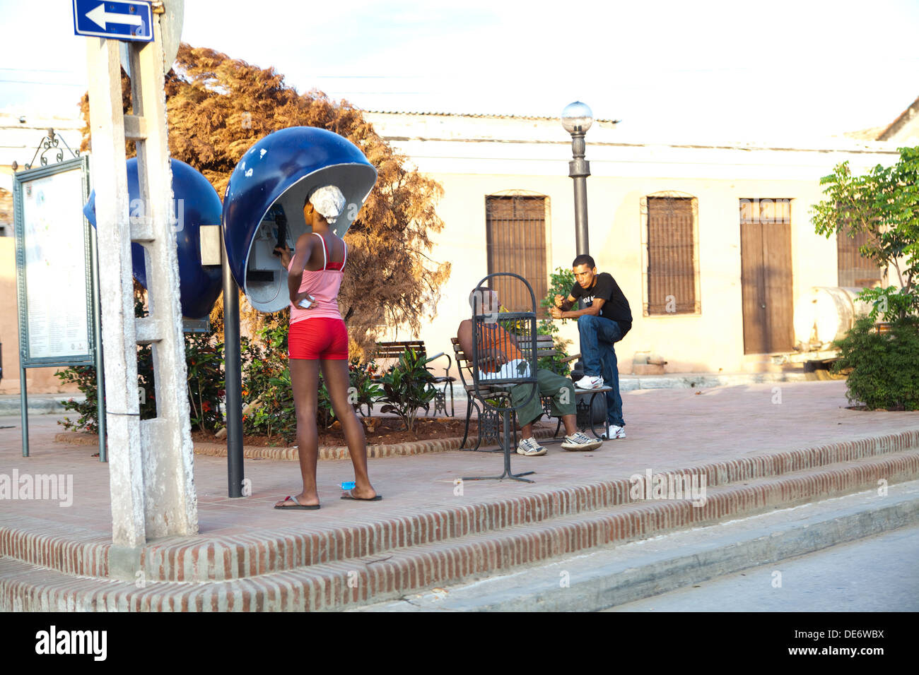 Phone booth cuba hi-res stock photography and images - Alamy