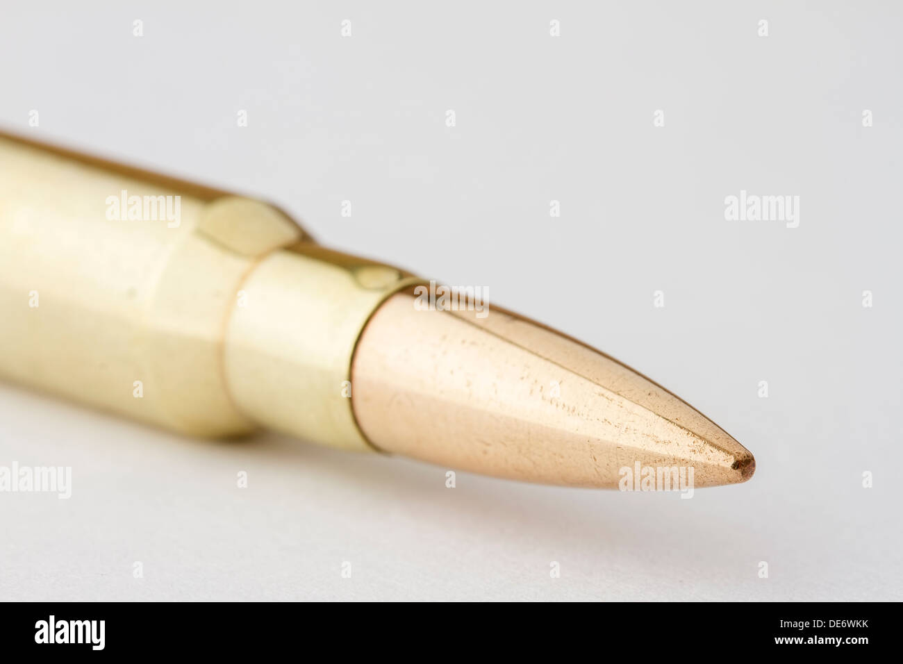 Single bullet hi-res stock photography and images - Alamy
