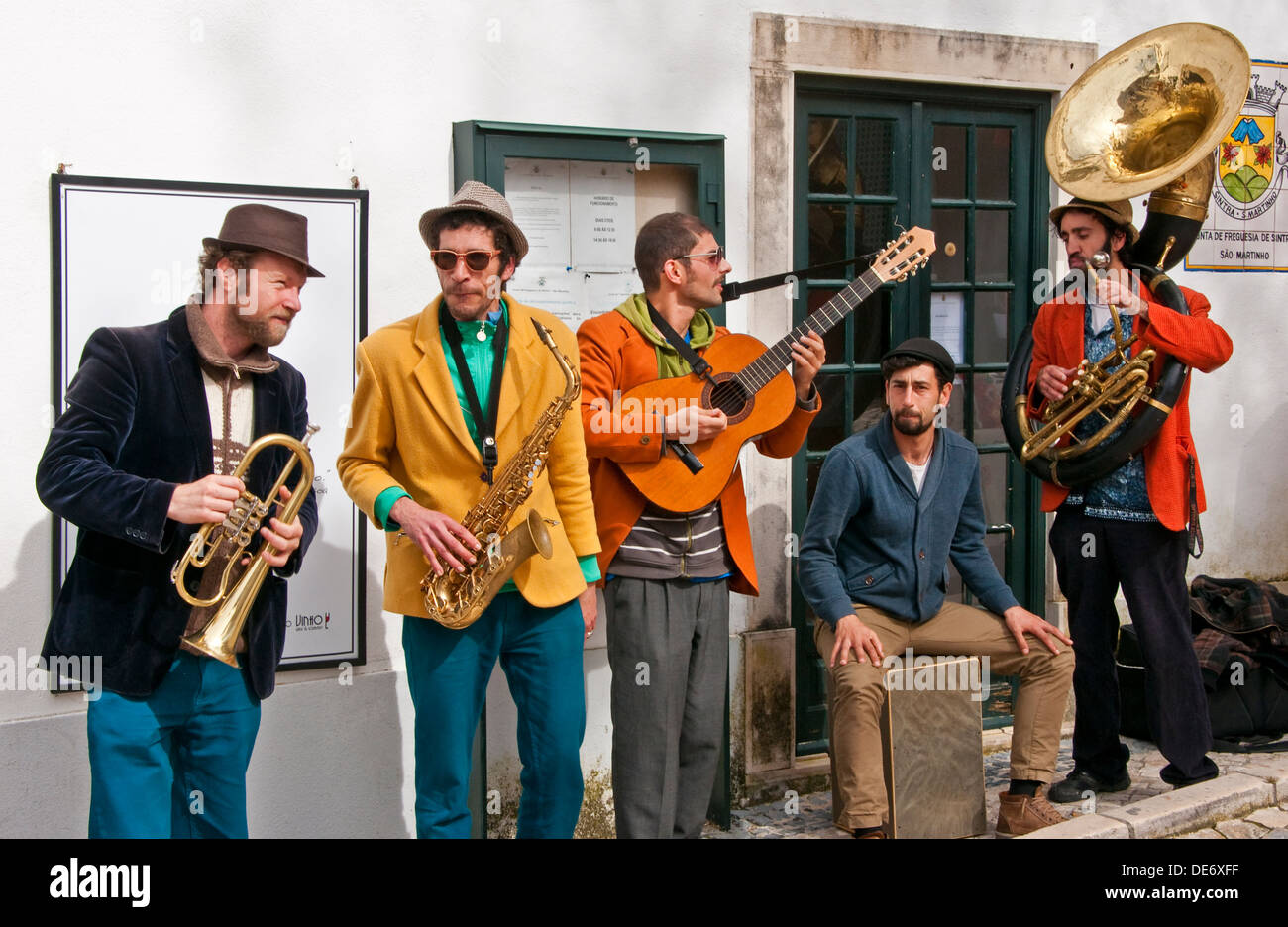 Portuguese musicians hi-res stock photography and images - Alamy
