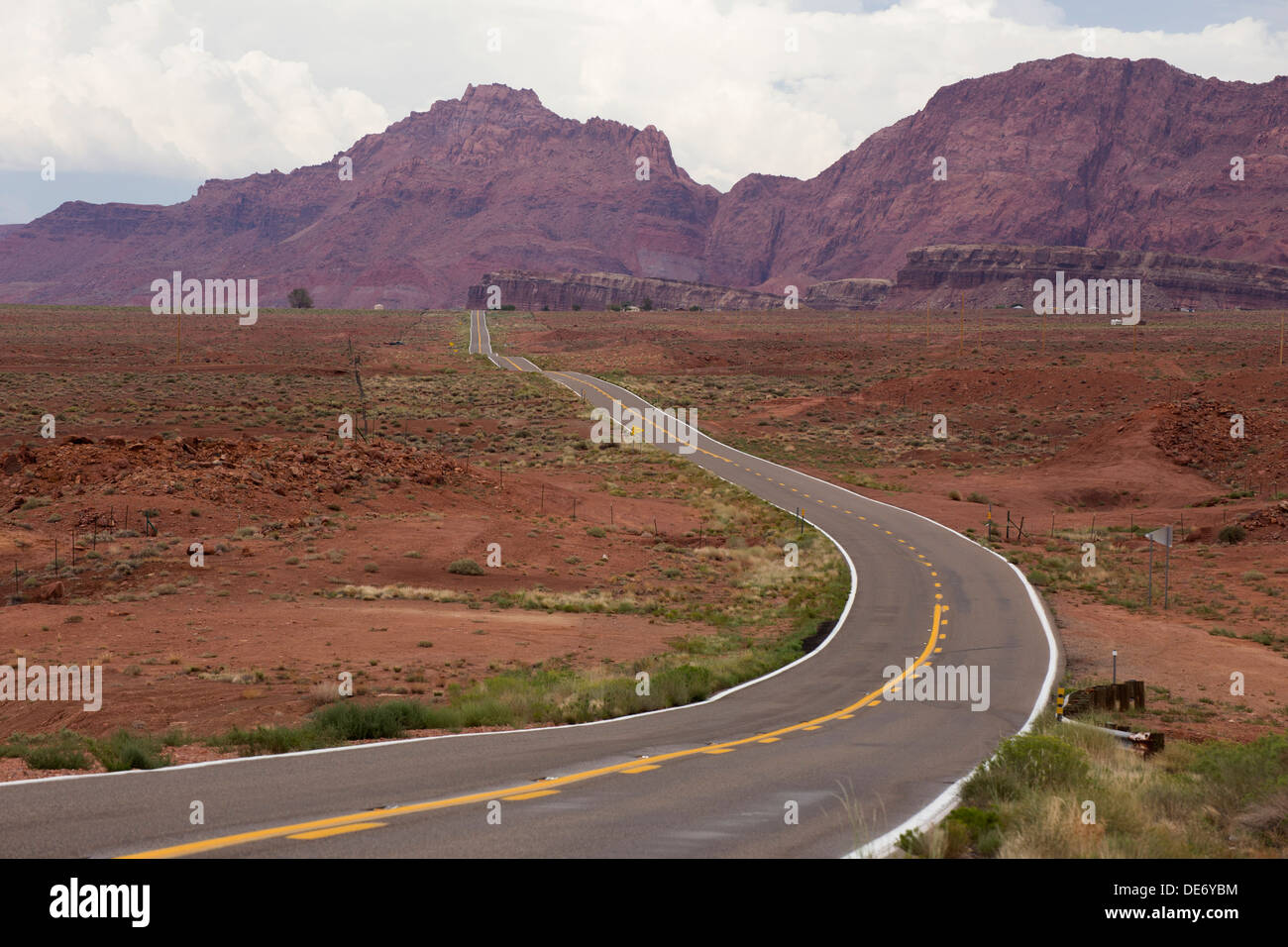 American highways desert hi-res stock photography and images - Alamy