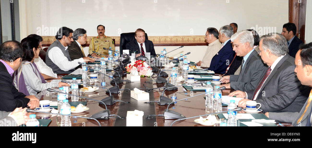 Prime minister's office (pakistan) hi-res stock photography and images ...
