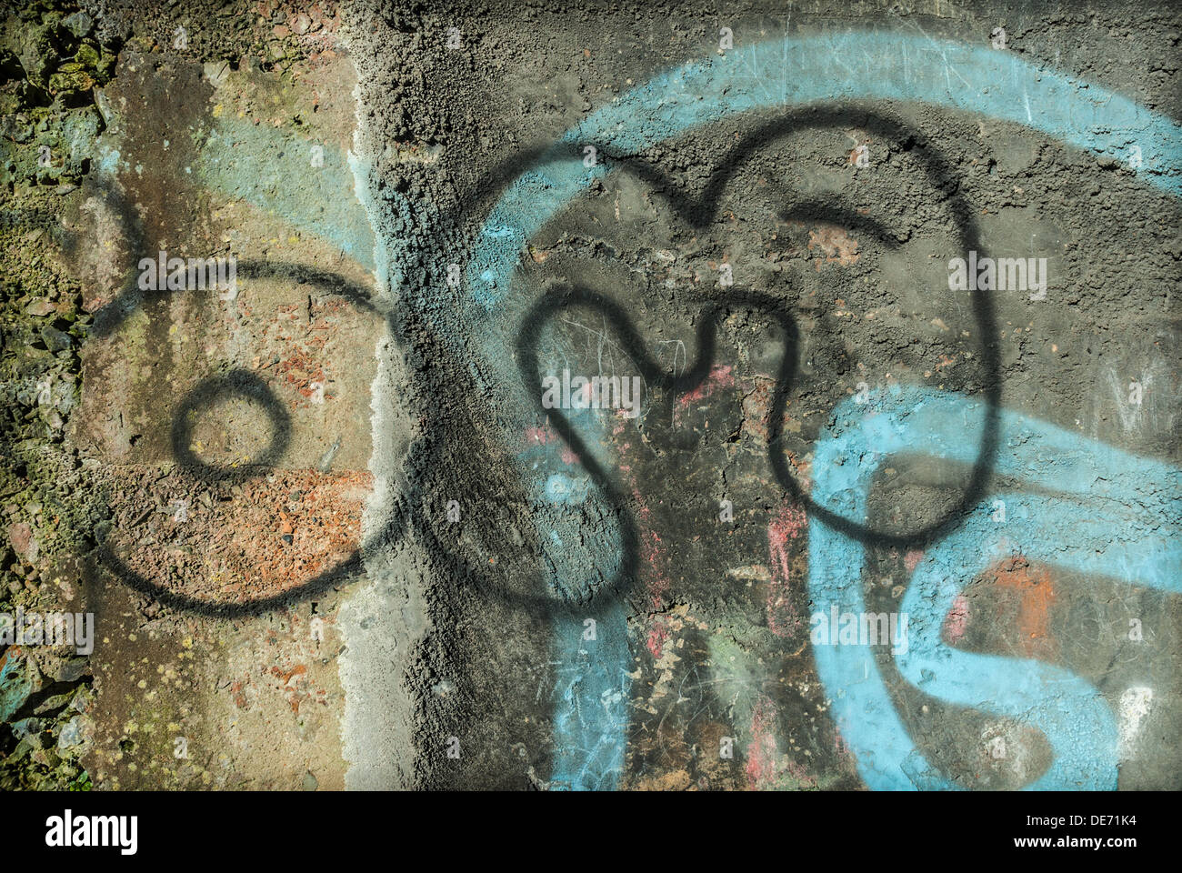 Vandalized wall graffiti hi-res stock photography and images - Alamy