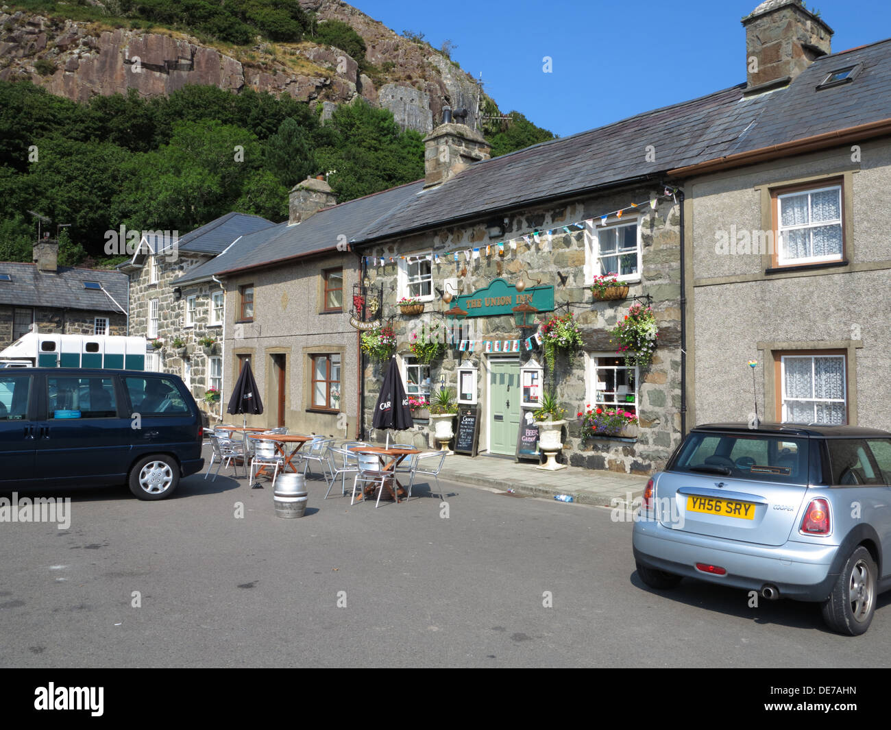 Tremadog hi-res stock photography and images - Alamy