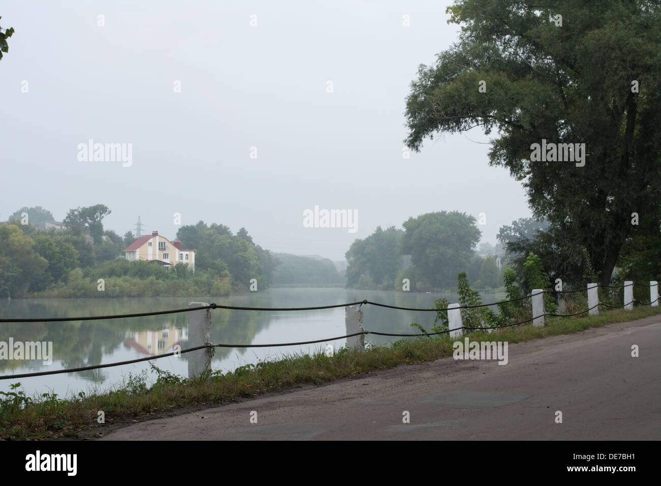 Lakeside road europe hi-res stock photography and images - Alamy