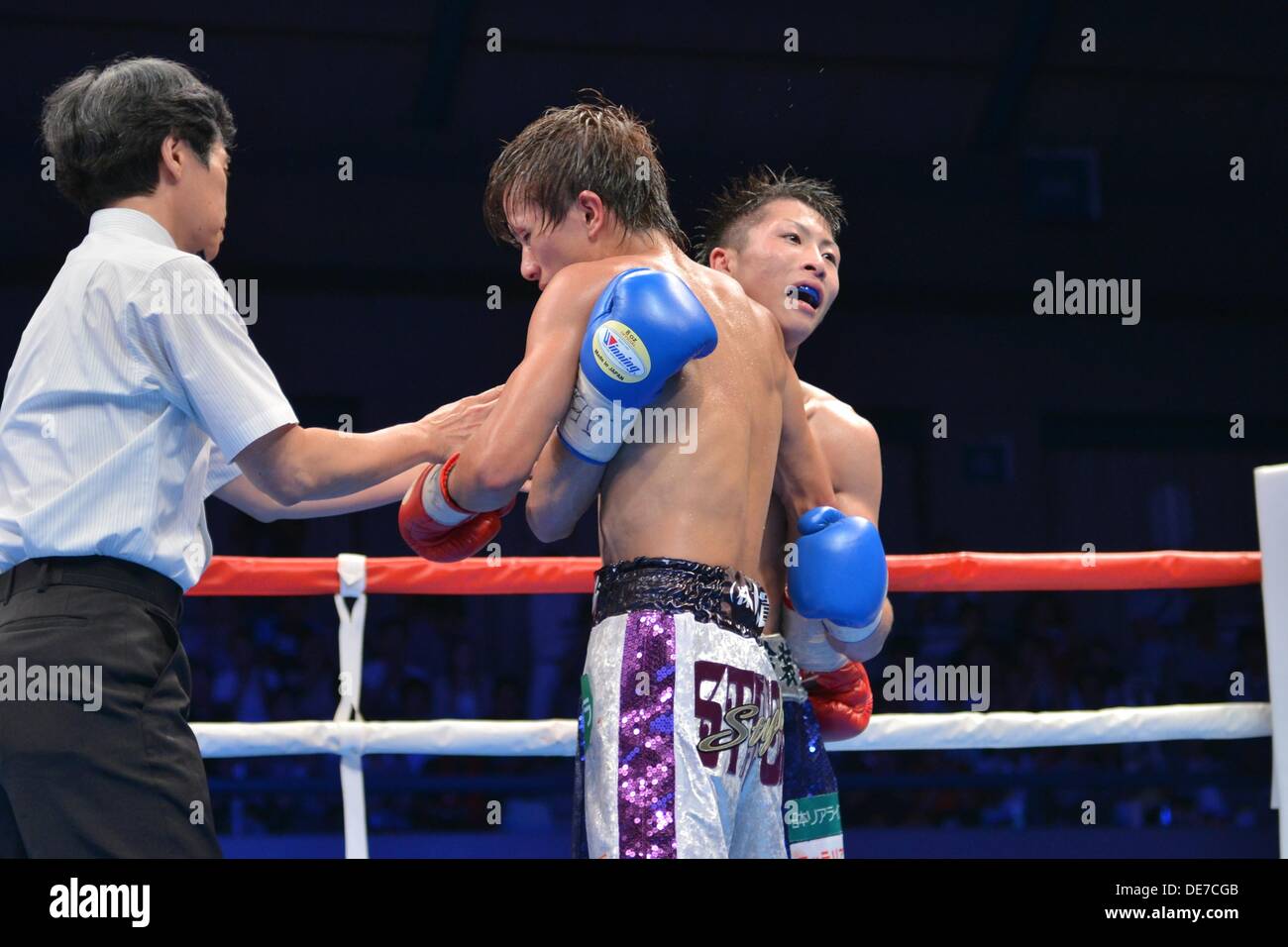 Kanagawa, Japan. 25th Aug, 2013. (R-L) Naoya Inoue, Ryoichi Taguchi ...