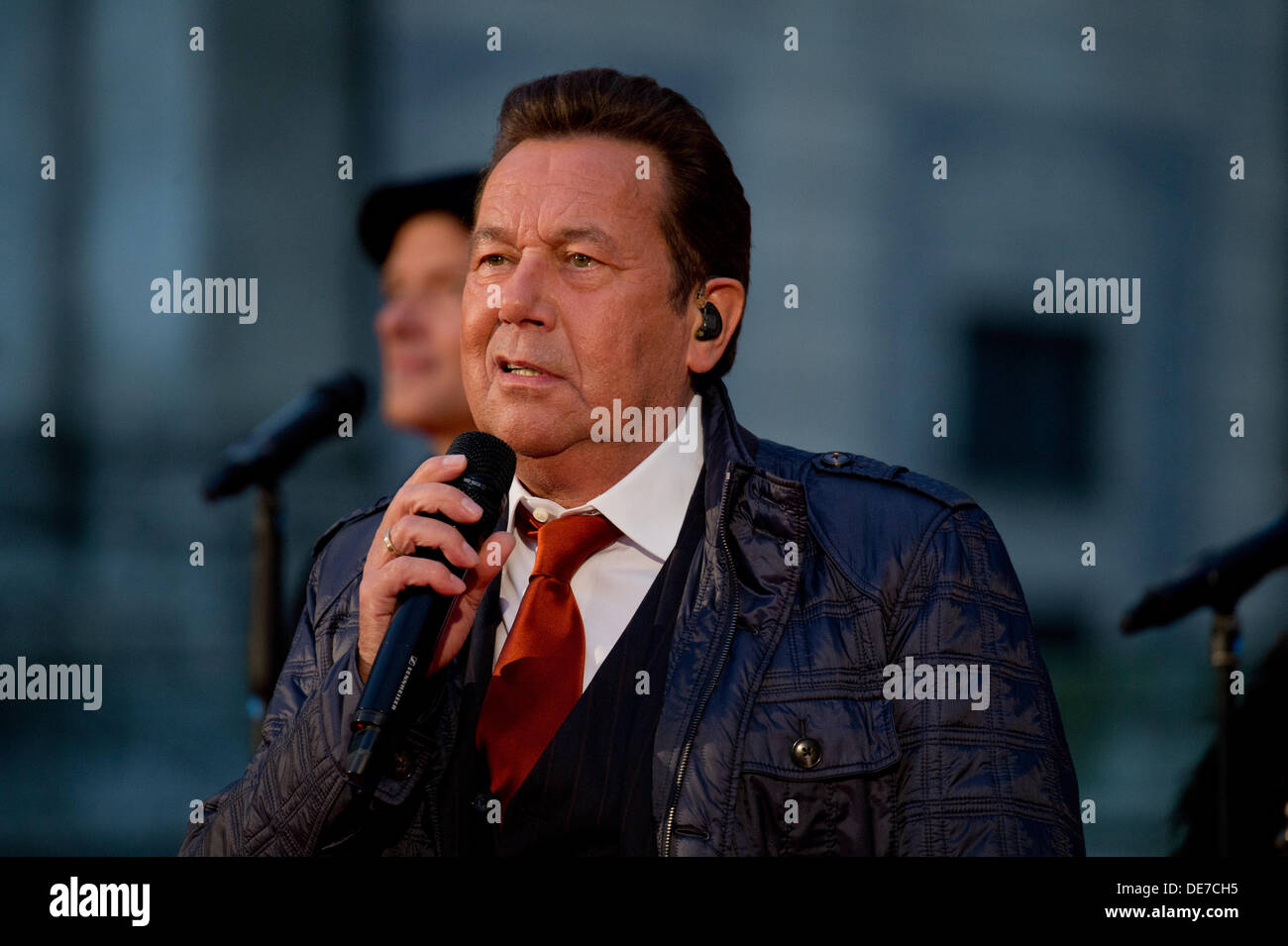 Munich, Germany. 12th Sep, 2013. Folk singer Roland Kaiser sings at an ...
