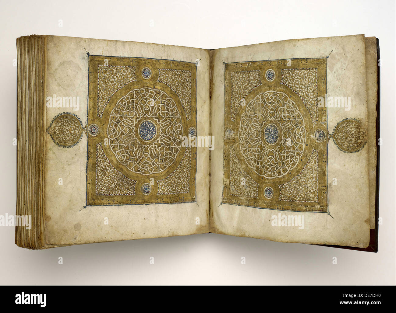Quran manuscript hi-res stock photography and images - Alamy