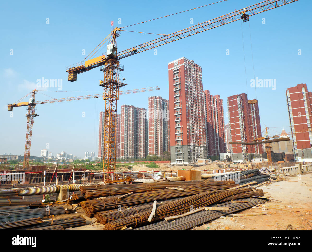 Construction site with crane and building Stock Photo - Alamy