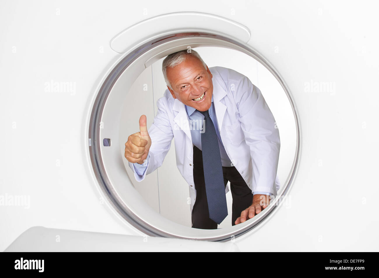 Mri machine hi-res stock photography and images - Alamy