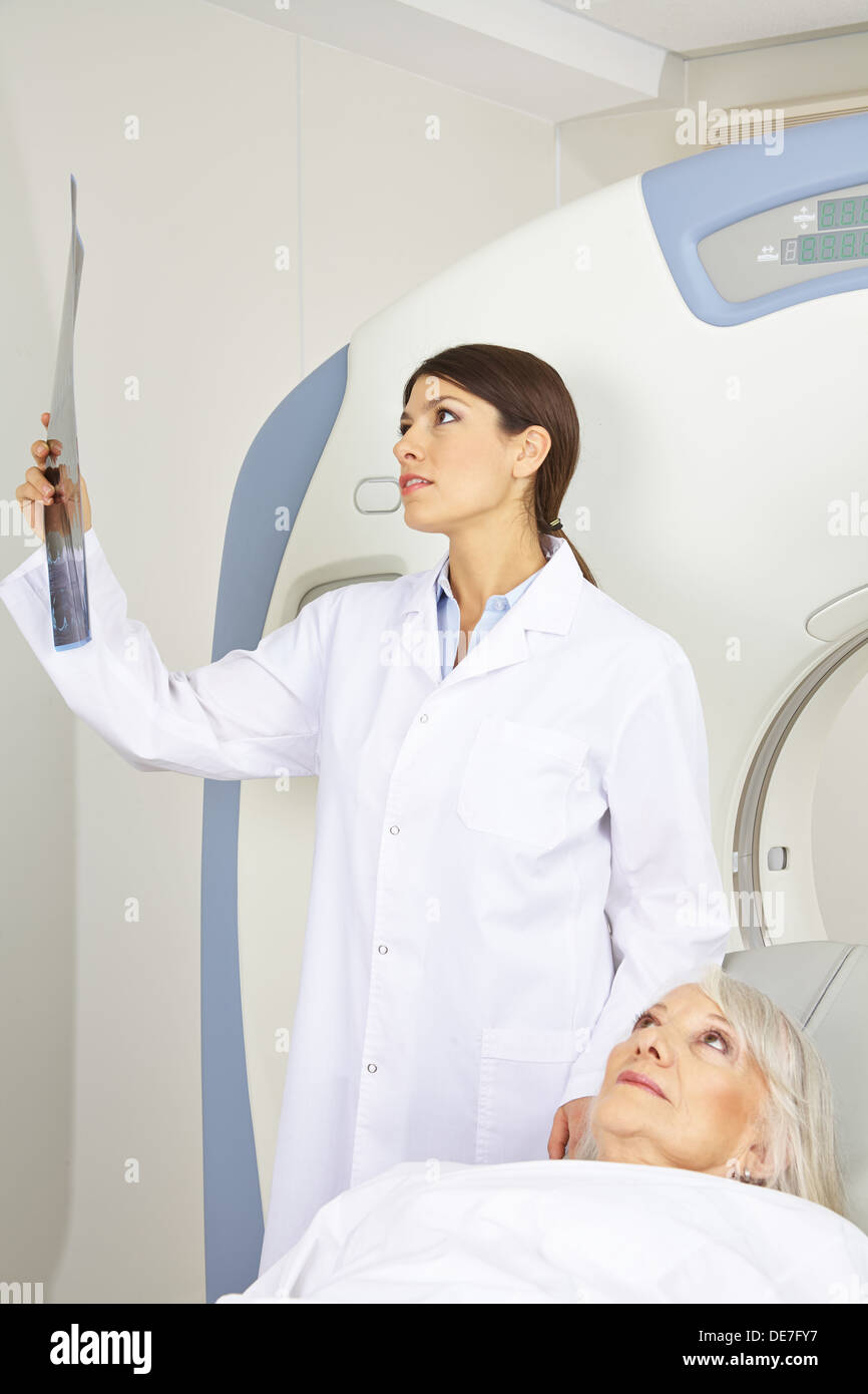 Mri machine patient hi-res stock photography and images - Alamy