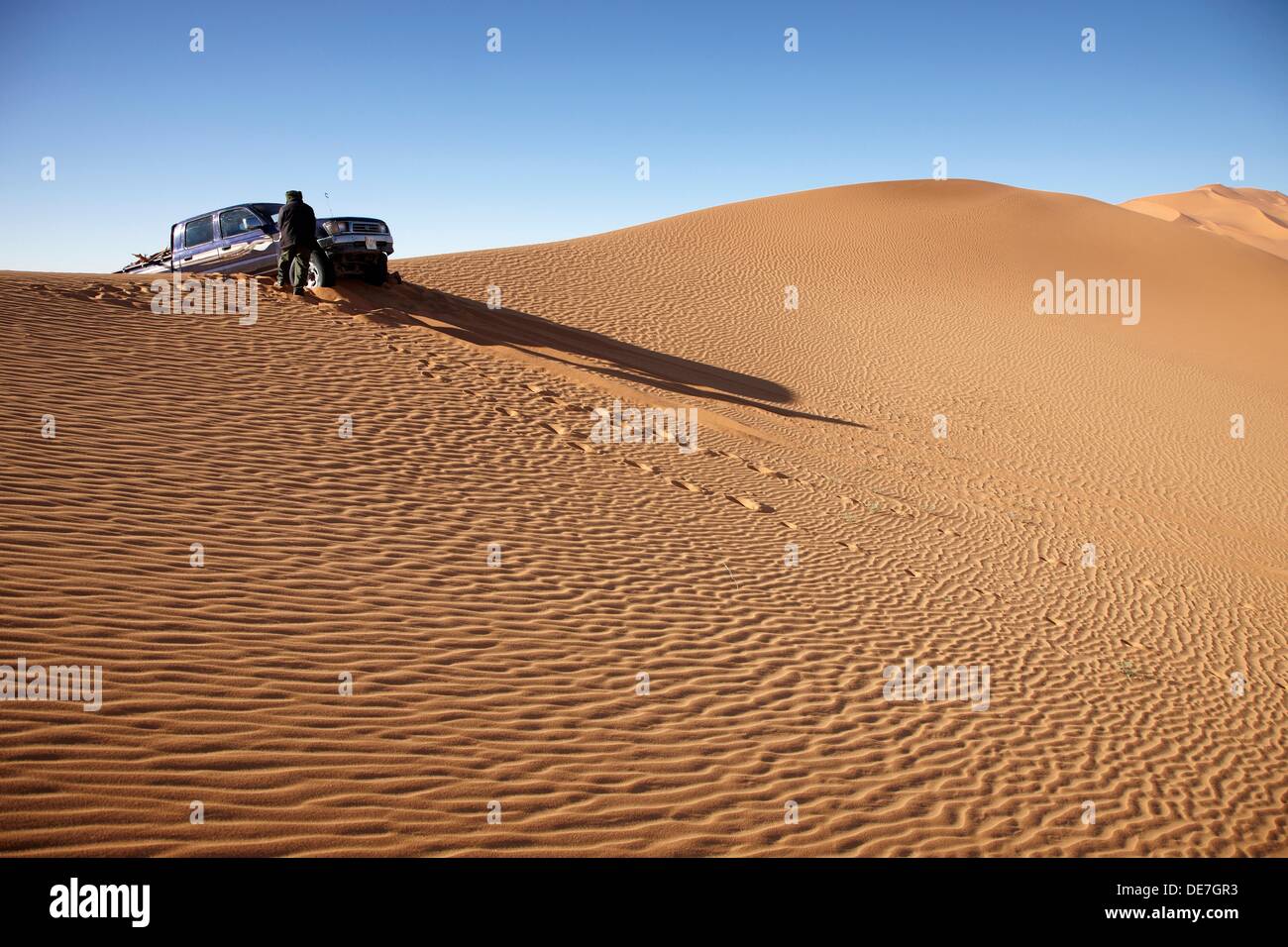 4x4 Stuck In Desert High Resolution Stock Photography and Images - Alamy