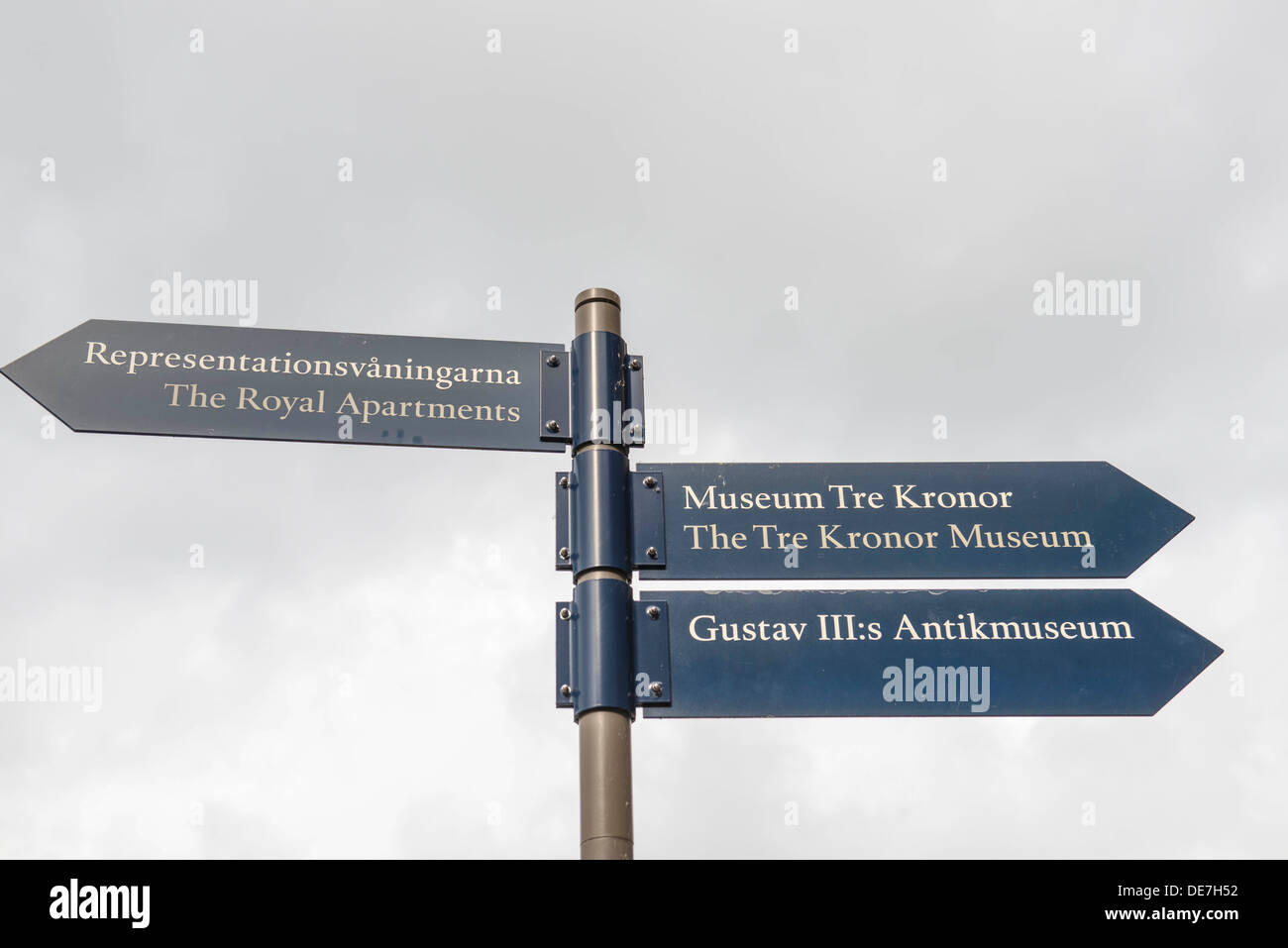 Royal signs hi-res stock photography and images - Alamy