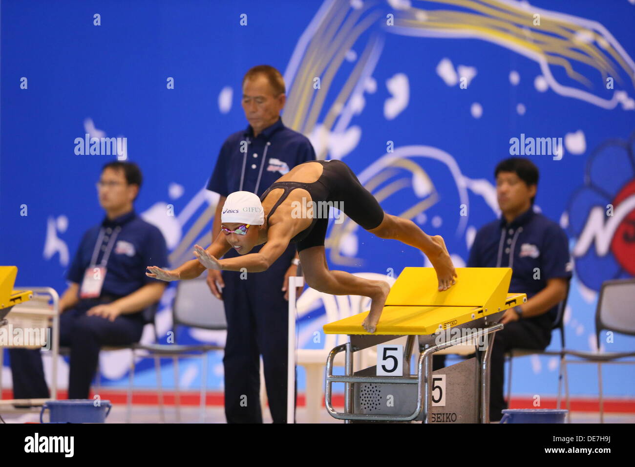 Junior swimming pool hi-res stock photography and images - Alamy