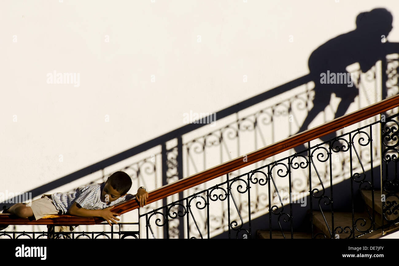 Children sliding down a slide hi-res stock photography and images - Alamy