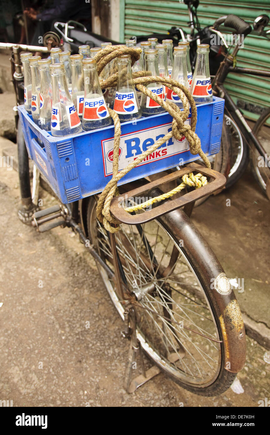 Pepsi Color High Resolution Stock Photography and Images - Alamy