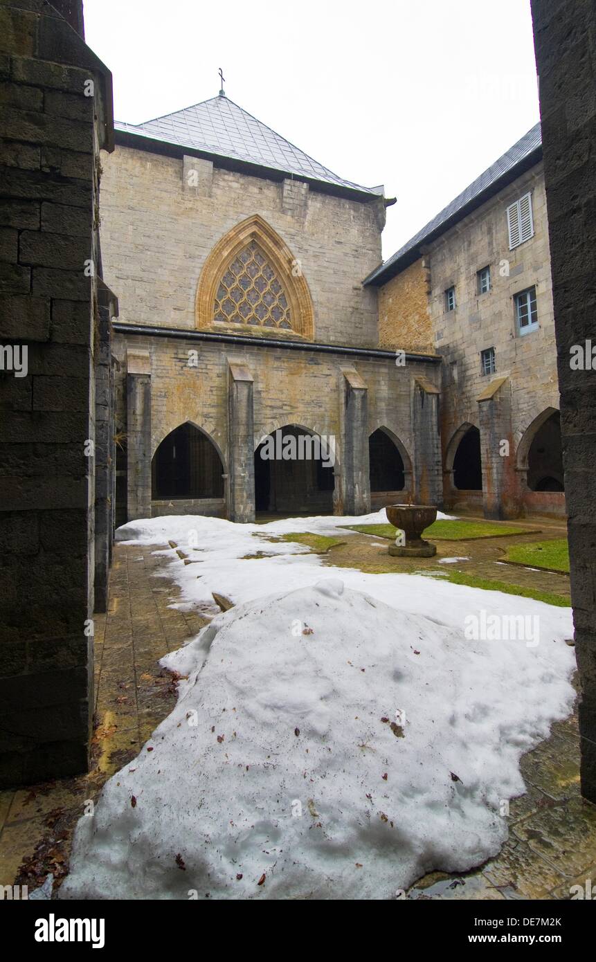 Roncesvalles monastery hi-res stock photography and images - Alamy