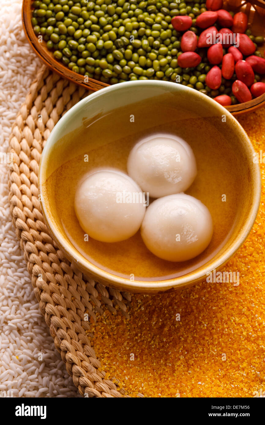 Indian family eating rice hi-res stock photography and images - Alamy