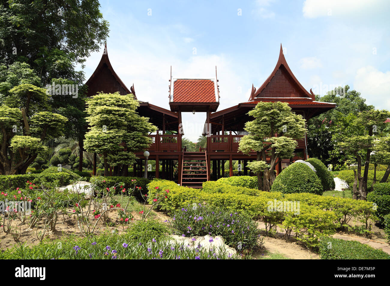 Thai style house hi-res stock photography and images - Alamy