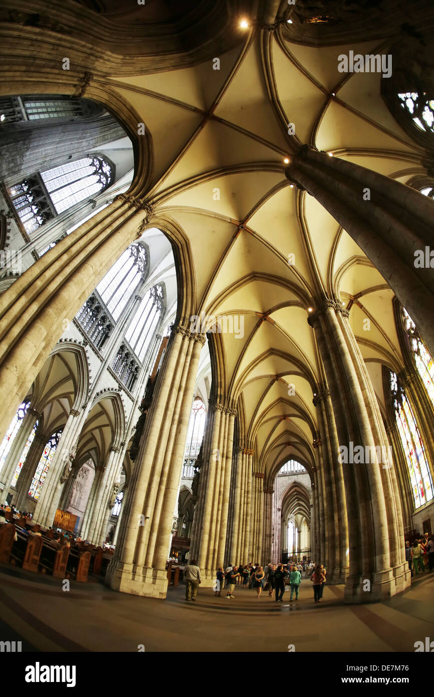 Cologne cathedral interior people hi-res stock photography and images ...