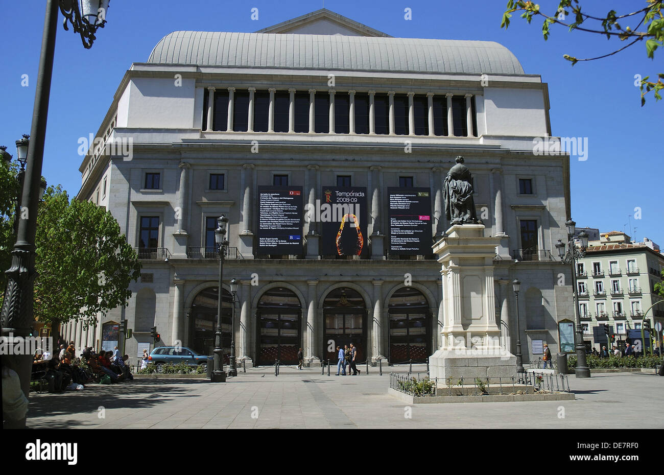 Teatro real opera madrid hi-res stock photography and images - Alamy