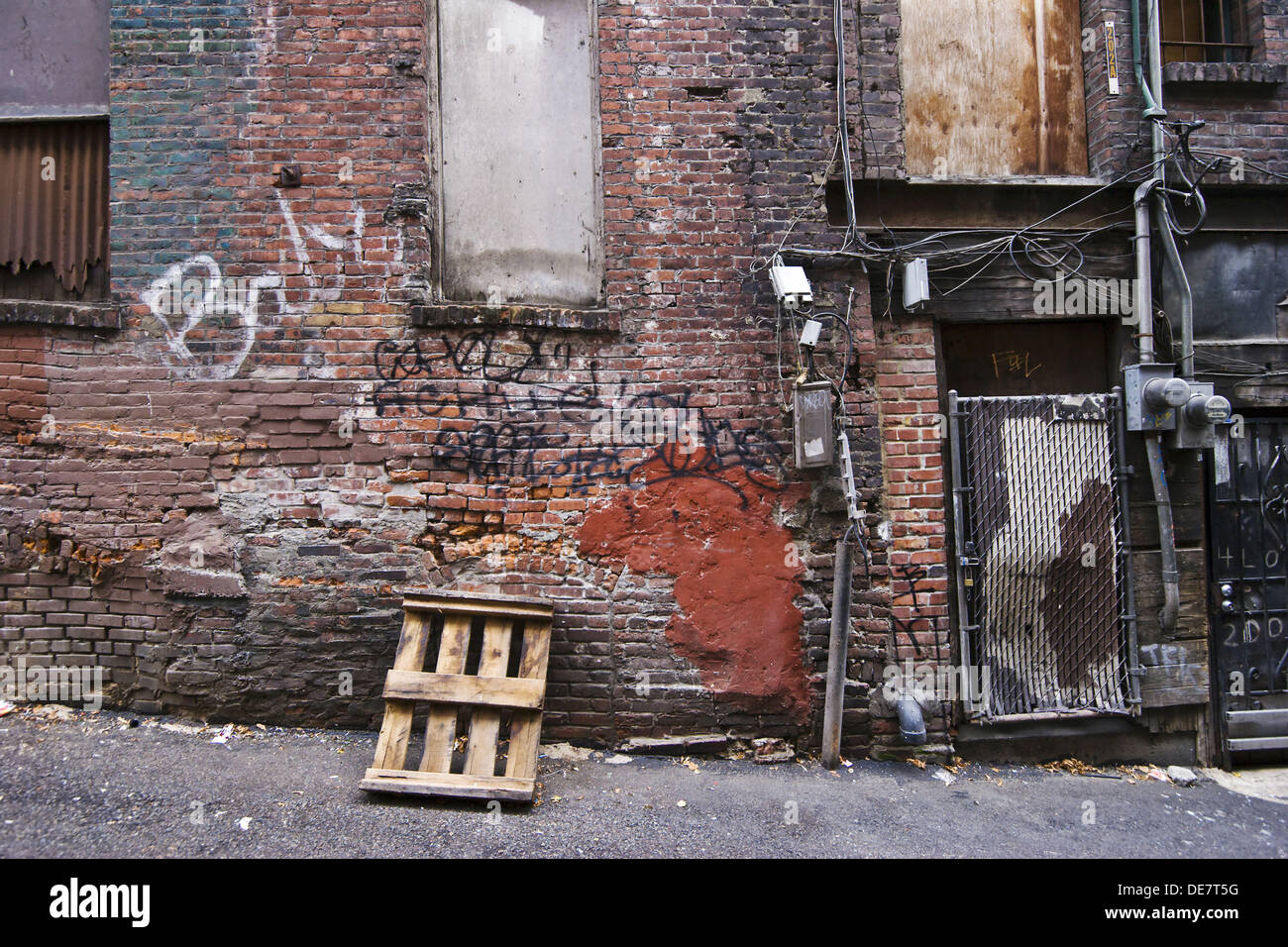 Seattle graffiti brick hi-res stock photography and images - Alamy