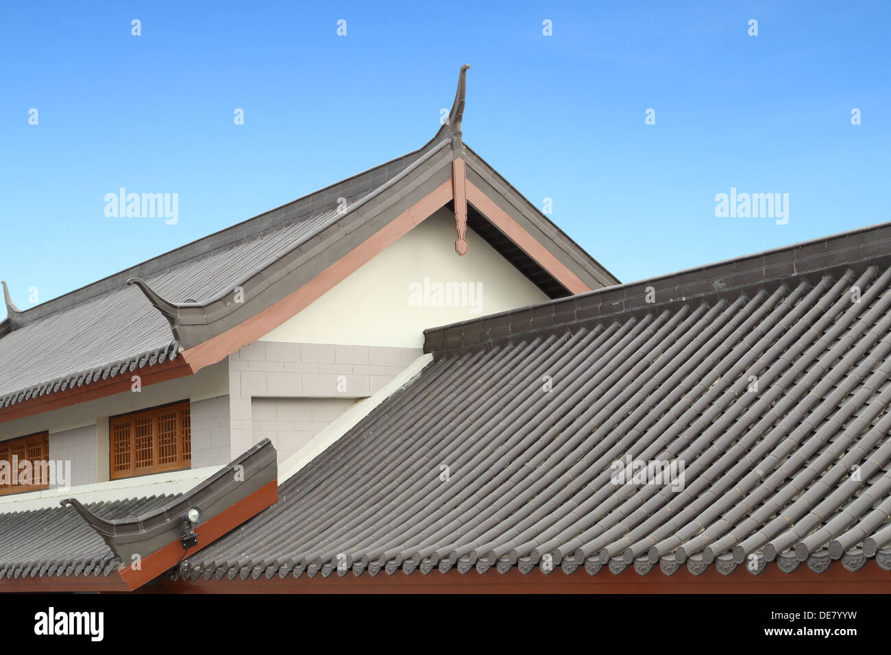 Traditional Chinese Roof with blue sky Stock Photo - Alamy