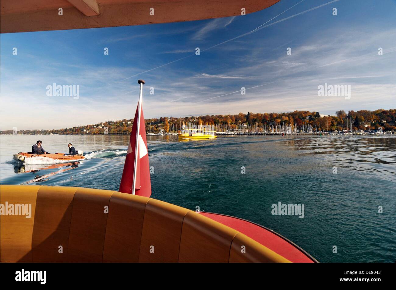 water tram crossing Geneva Lake, Geneva, Switzerland Stock Photo - Alamy