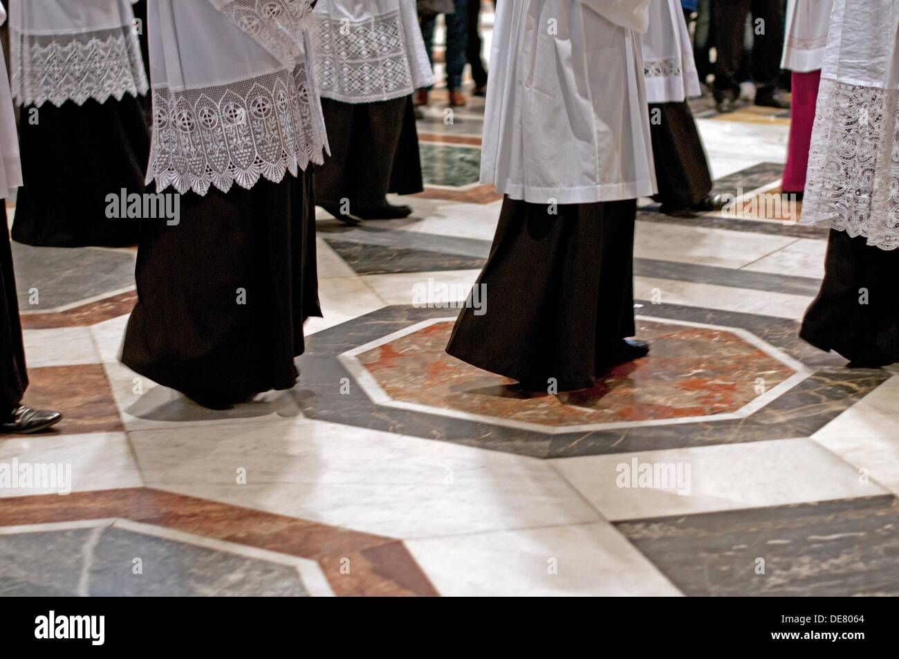 Priests vatican hi-res stock photography and images - Alamy