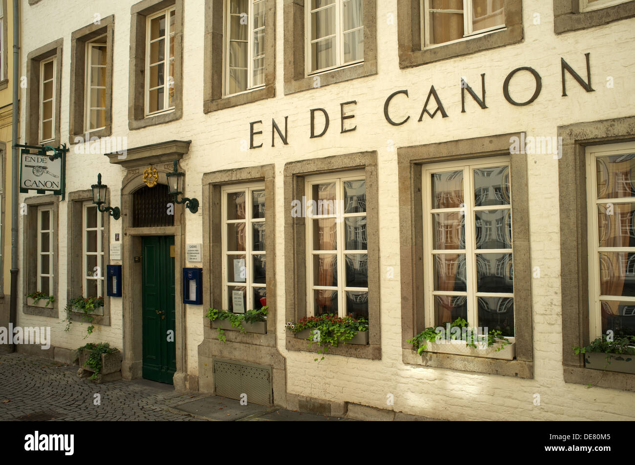 En De Canon, Dusseldorf, Germany Stock Photo - Alamy