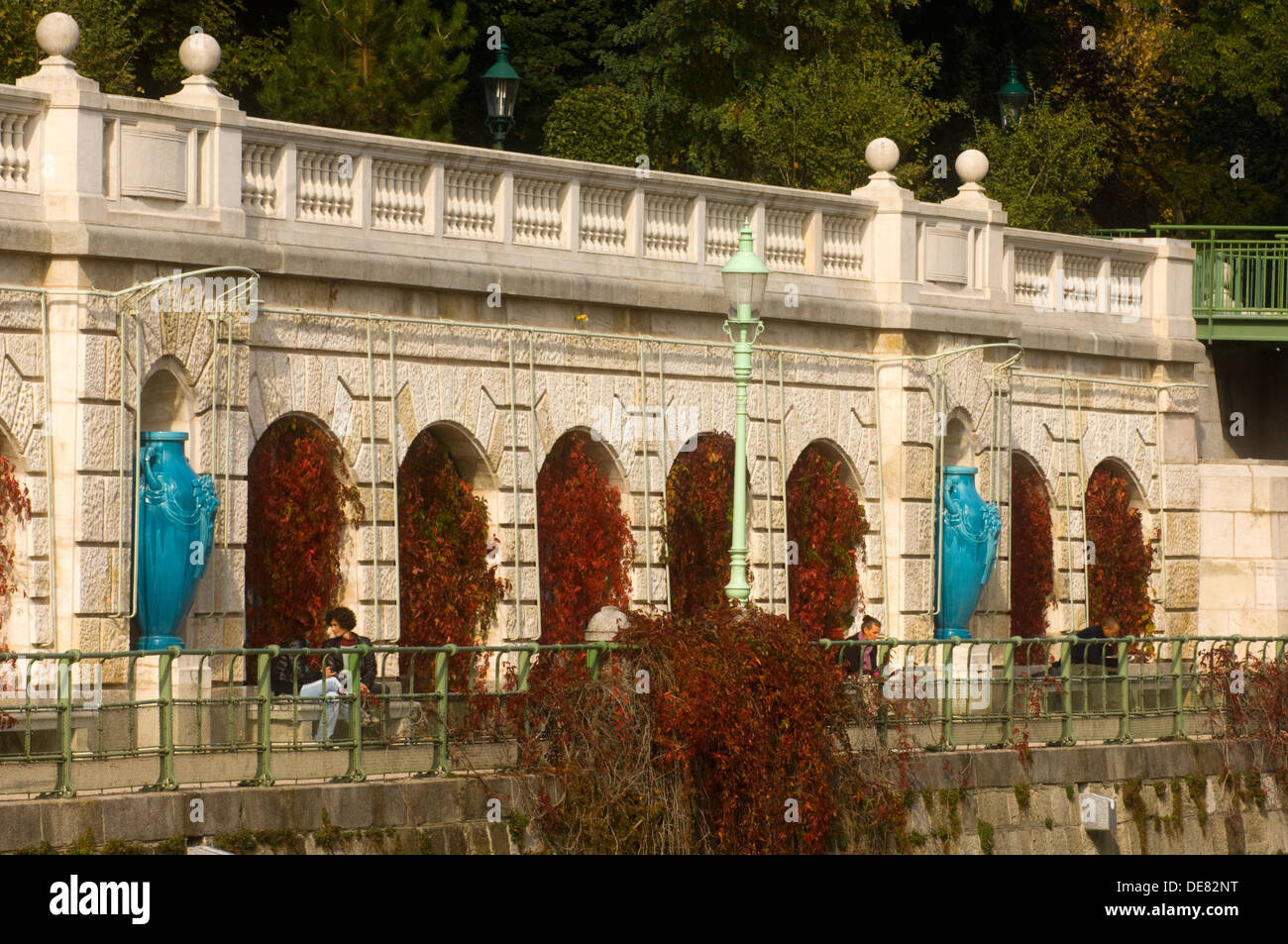 Österreich, Wien 1, Promenade am Wienfluss im Wiener Stadtpark Stock ...