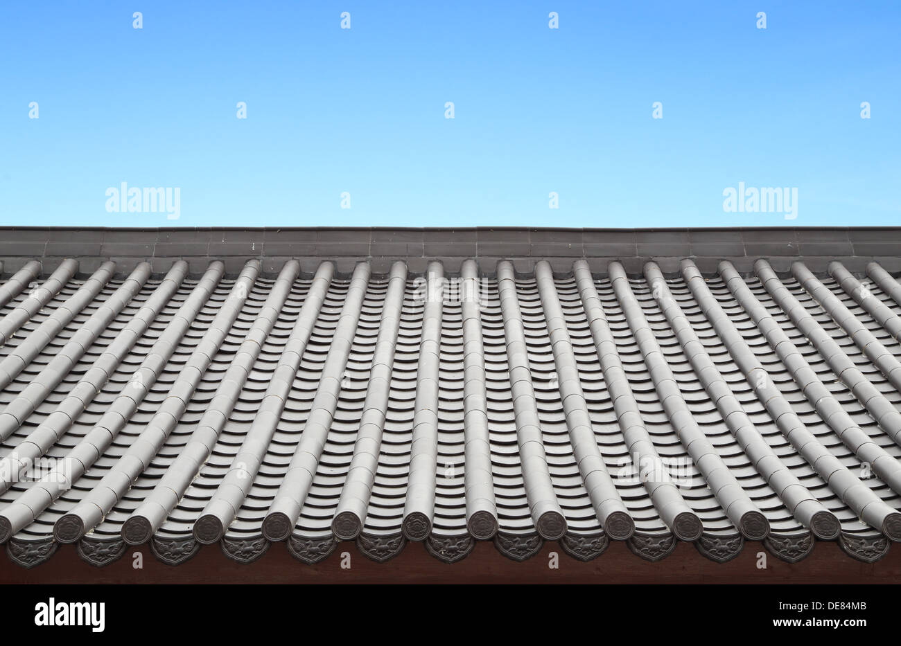 Traditional Chinese Roof with blue sky Stock Photo - Alamy