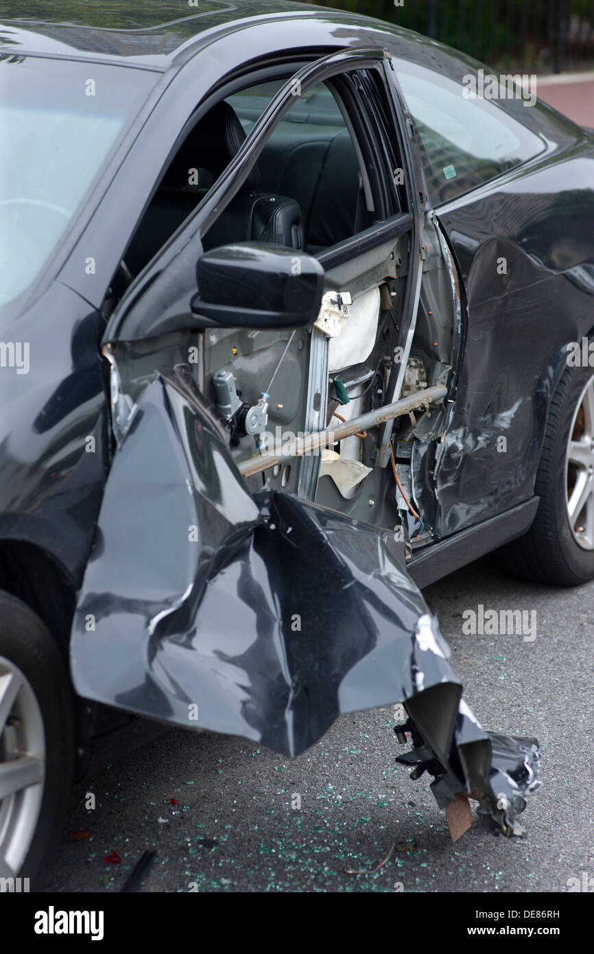 Crashed car accident hi-res stock photography and images - Alamy