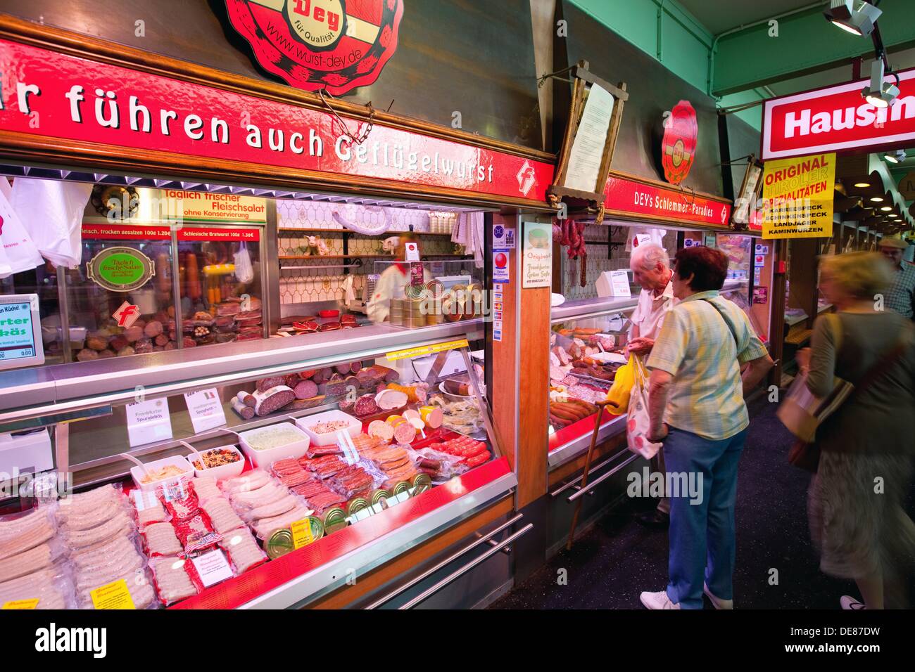 Butcher market stand hi-res stock photography and images - Alamy