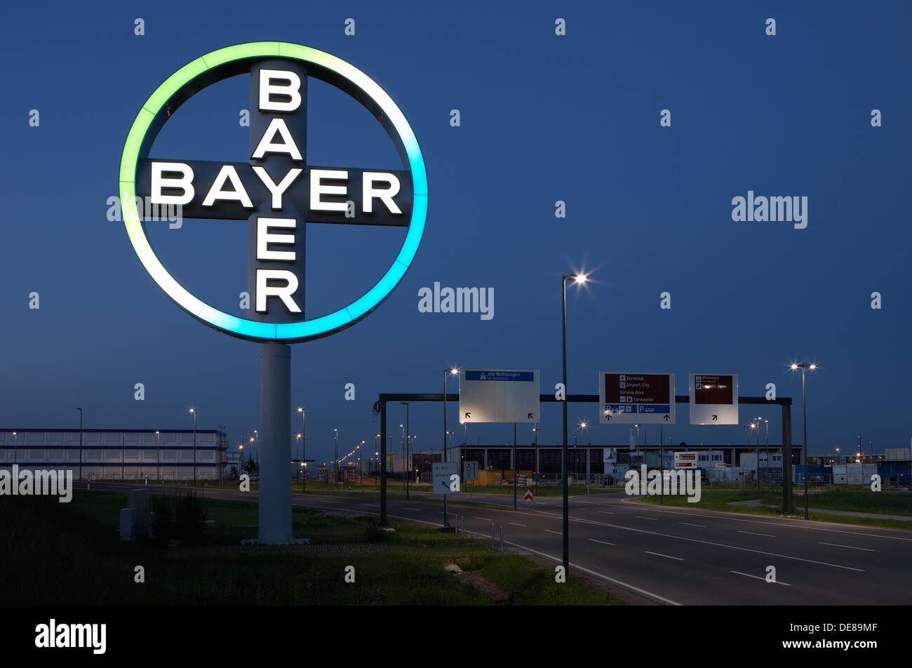Bayer logo bayer logo hi-res stock photography and images - Alamy