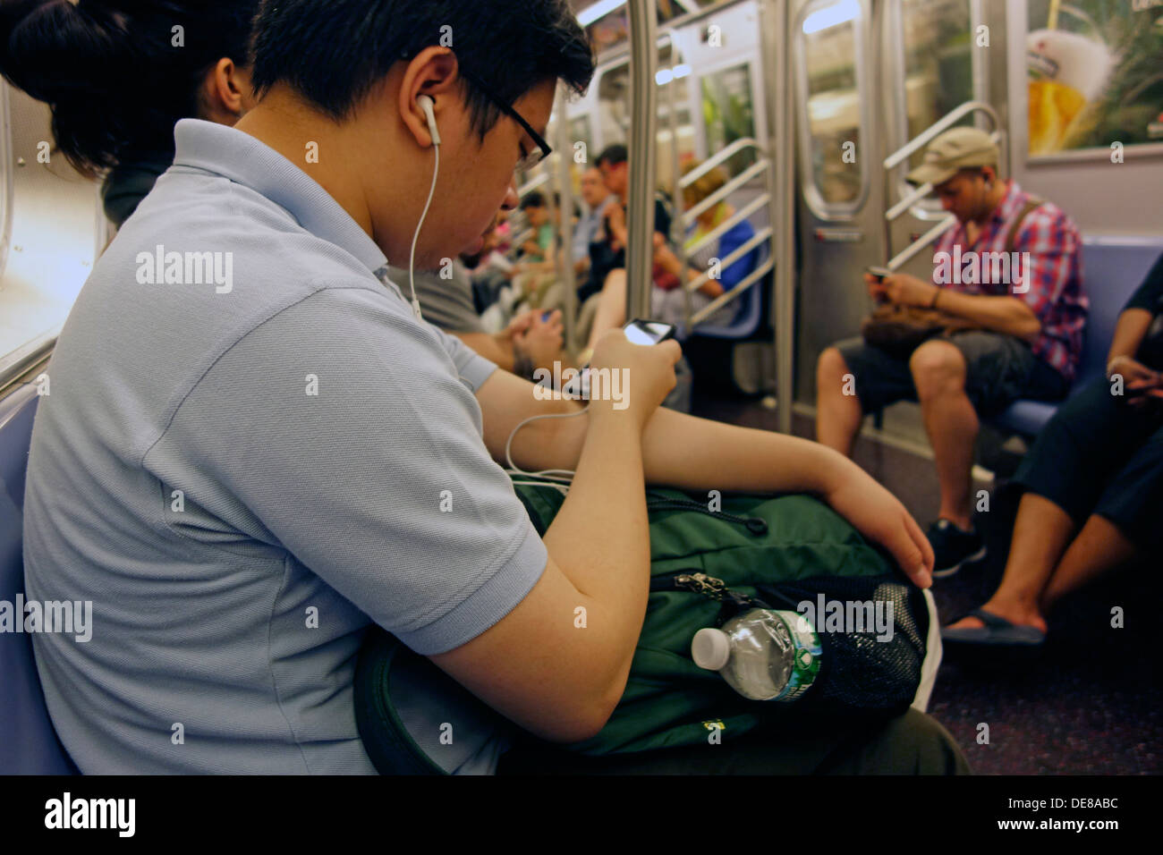 Mta subway pole hi-res stock photography and images - Alamy