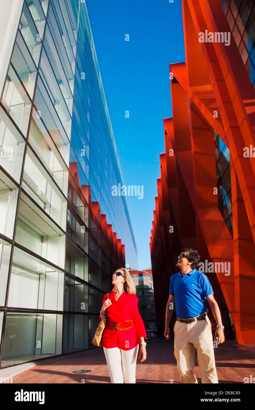 Evolution of man museum hi-res stock photography and images - Alamy