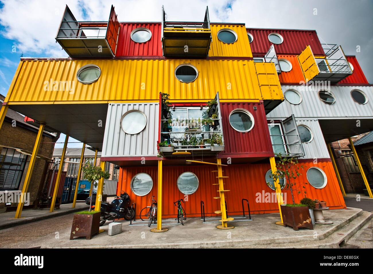 Container city trinity buoy wharf hi-res stock photography and images ...