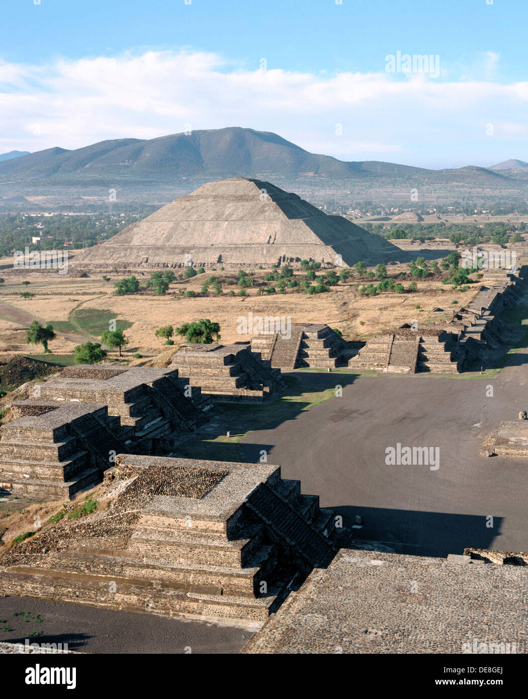 Pyramid of the Sun, ruins of the ancient pre-Aztec city of Teotihuacán ...