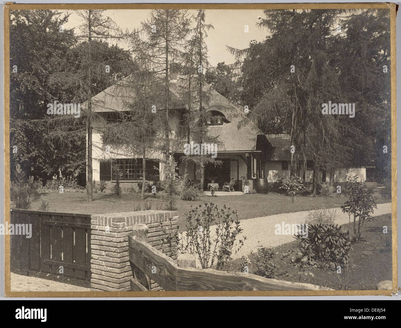 1920s brick building hi-res stock photography and images - Alamy