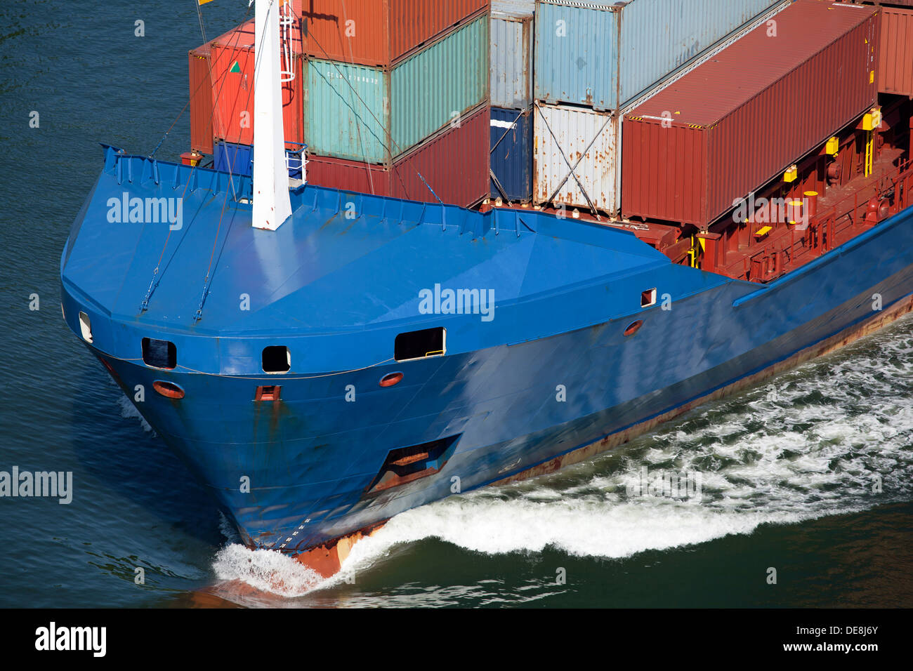 Container vessel ship hi-res stock photography and images - Alamy