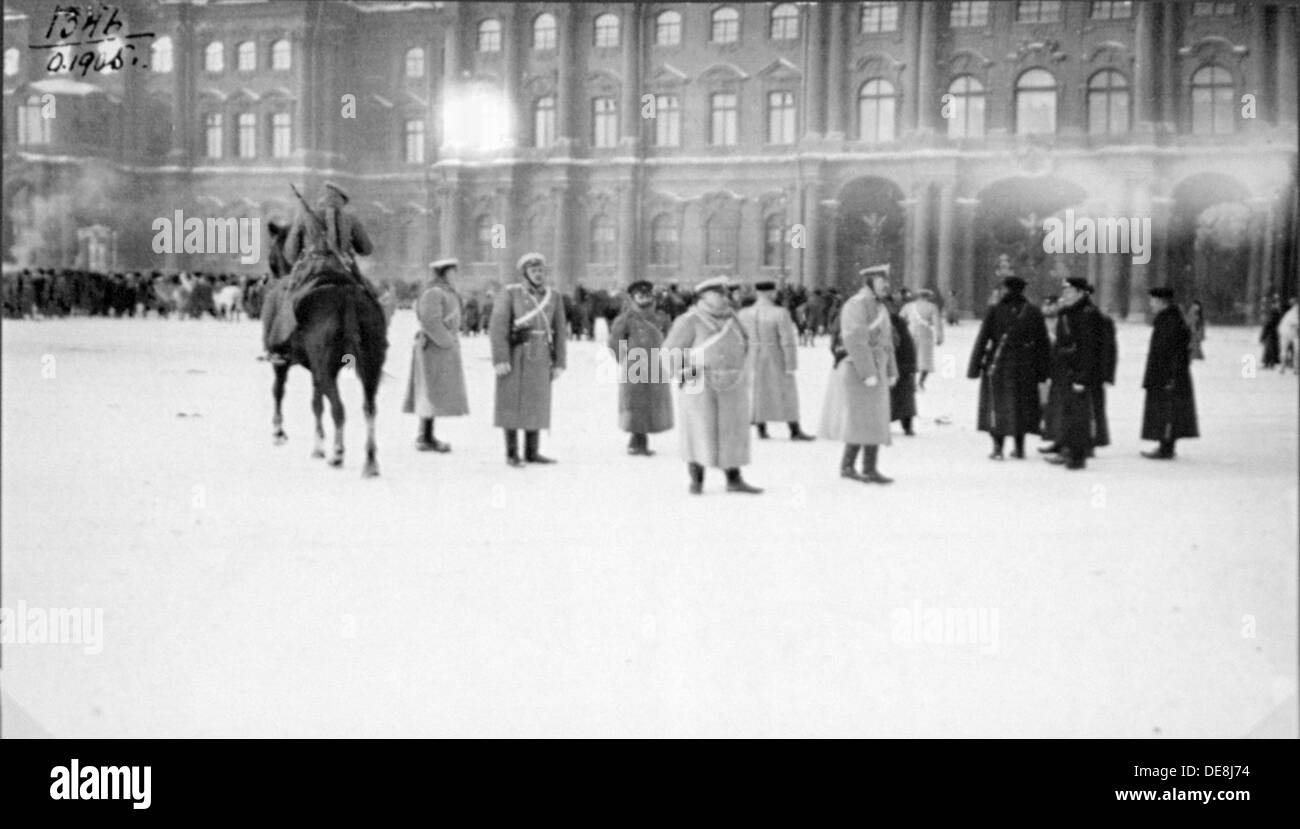 Palace square 1905 bloody sunday massacre hi-res stock photography and ...